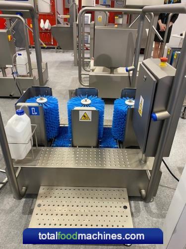 AWE Walk Through Boot & Sole Washer ~ 7413 - Total Food Machines